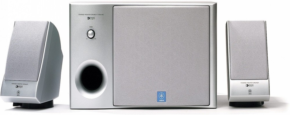 Yamaha tyros 3 with 3 monitors - lasemspin