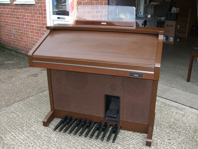 Used Yamaha AR100 Organ